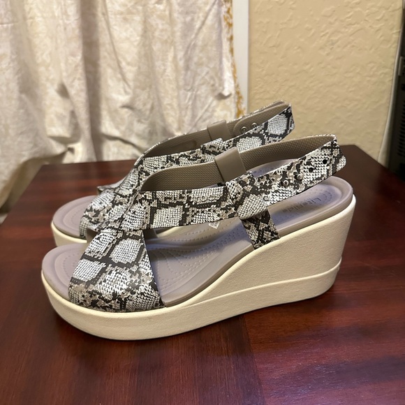CROCS | Shoes | Crocs Snake Print Wedge Sandals Cream And Black | Poshmark